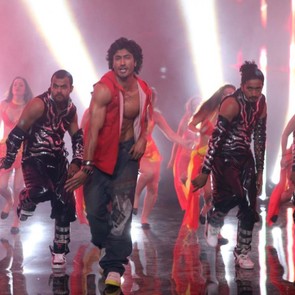 'Commando' Movie DVD Launch - Vidyut Jamwal, Pooja Chopra, Jaideep ...