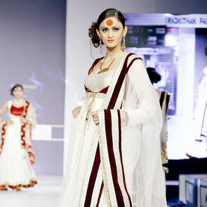 Sumit Das Gupta Collection at Rajasthan Fashion Week 2013 - Photos ...